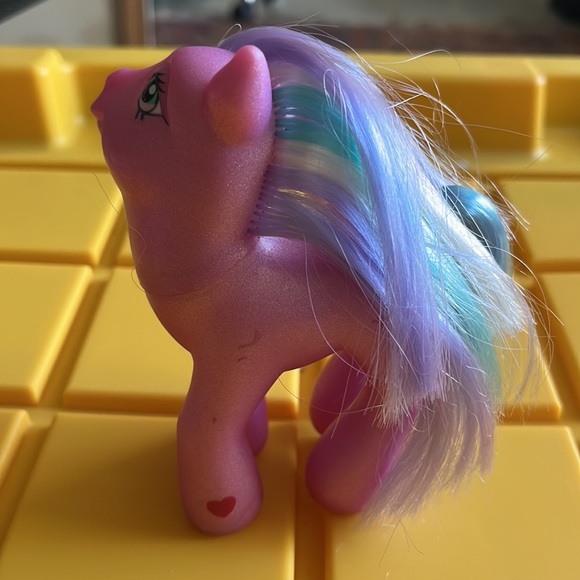 Hasbro | Toys | My Little Pony G3 Sweetberry Shimmer Strawberry Cutie ...